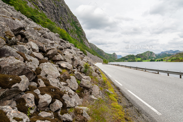 Open road. Empty road with no traffic in countryside. Rural landscape ...