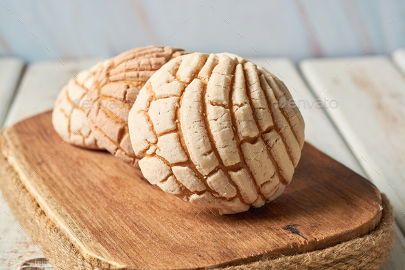 Mexican sweet bread called concha, bakery from mexico Stock Photo by ...