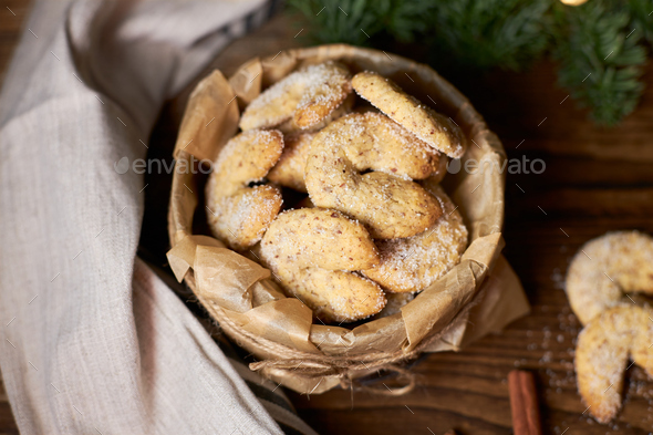 Half-moon shaped vanilla walnut shortbread cookies Vanillekipferl ...