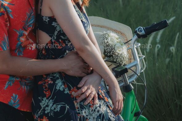 Prenuptial Qatar Sunset Hands Feet Sweet Couple Doha Marriage Married ...