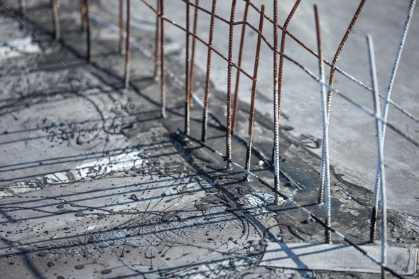 Horizontal shot of vertical reinforcement in retaining walls Stock ...