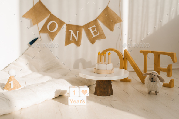 Photo zone for shooting one-year-old baby birthday in pastel colors ...