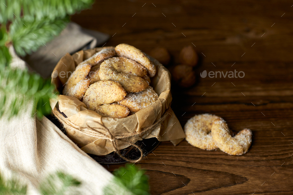 Half-moon shaped vanilla walnut shortbread cookies Vanillekipferl ...
