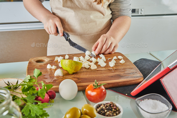 Tween cooking according the tutorial of online virtual master class ...