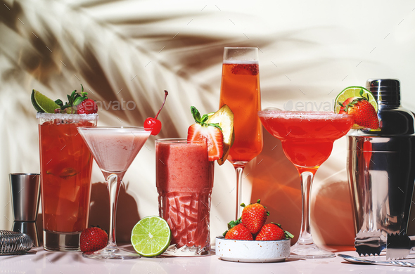 Summer strawberry alcoholic cocktails, mocktails, smoothies and shakes ...