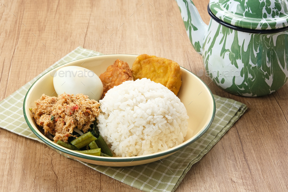 Nasi Gudangan, Indonesian food Stock Photo by tyasindayanti | PhotoDune