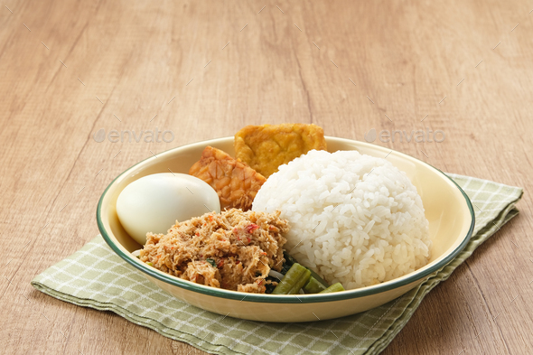 Nasi Gudangan, Indonesian food Stock Photo by tyasindayanti | PhotoDune