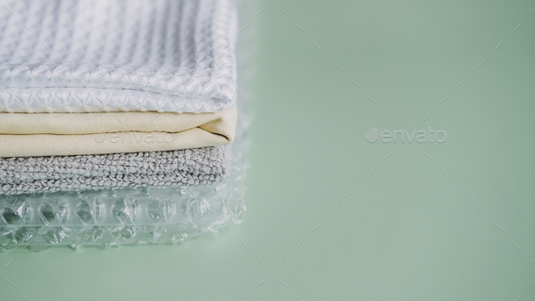 Recycling Fibers in the Textile Industry. Sustainable recycled cotton ...