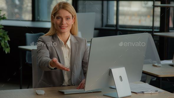 Caucasian middle-aged woman HR manager recruiter leader female ...