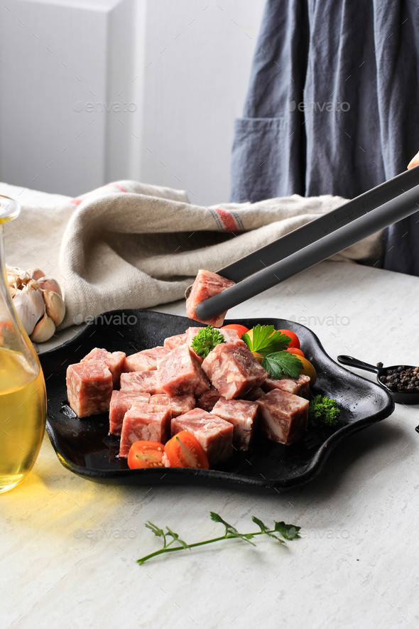 Premium Japanese Wagyu Diced Beef Cubes Sliced (Saikoro Japan Beef ...