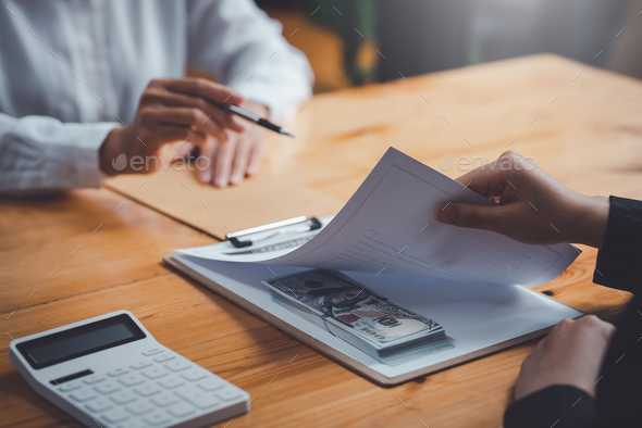 Business people giving bribe and collaborating with corruption. Bribery ...