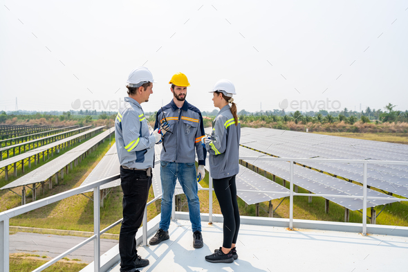 Technology solar cell, engineering service and worker installation ...