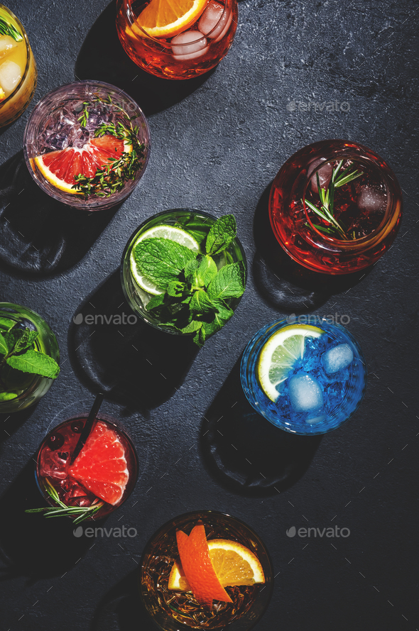 Cocktails set on black bar counter, top view. Mixology concept Stock ...