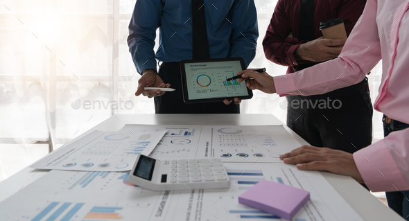 Business people Presentation planning or graph for target goal ...