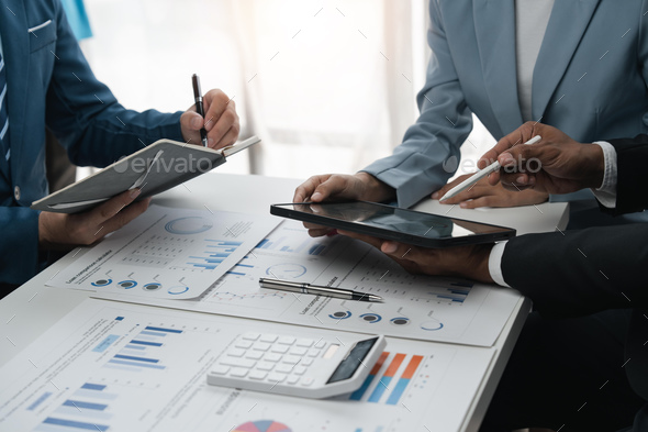 Business people Presentation planning or graph for target goal ...