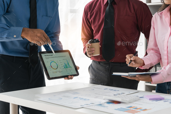 Business people Presentation planning or graph for target goal ...