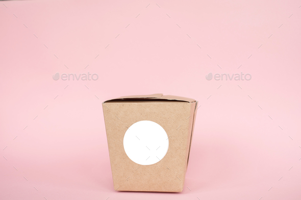 Round sticker mockup on kraft box, lunchbox, packaging with blank ...