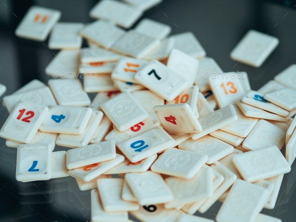 Board game for seniors numbers, winning the first to place all their ...