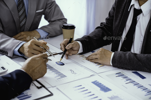 Business team presentation meeting Asian Men Finance Executive ...