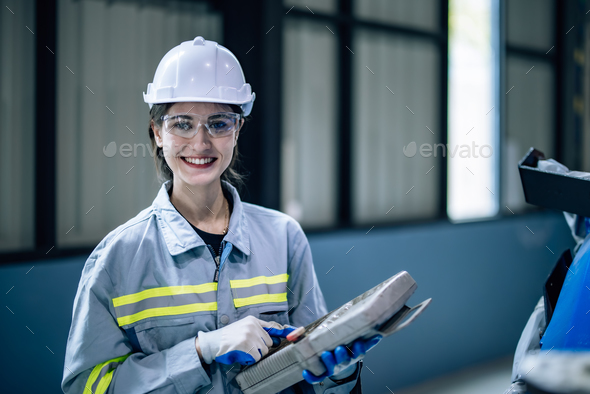 Tech controls, maintains robotic arm. Ensures productivity, safety via monitoring, database ...