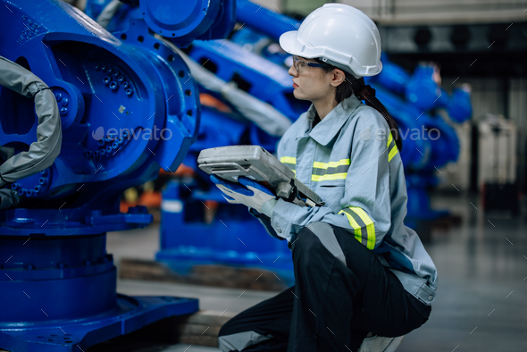 Tech controls, maintains robotic arm. Ensures productivity, safety via ...