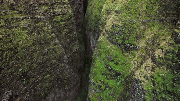 Aerial Exploring Narrow and Deep Mountain Crevice in Hawaii, Impressive ...
