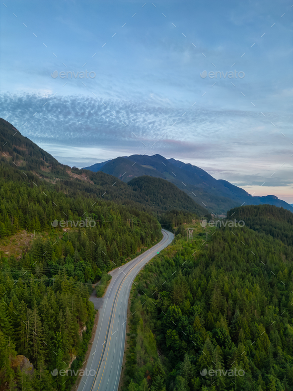 Scenic Highway on the ocean coast with mountain landscape. Sea to Sky ...
