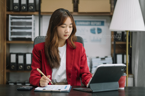 Business women working and update tasks with milestones progress ...