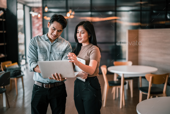 Post-class, students collaborate in tech-friendly, open library spaces ...