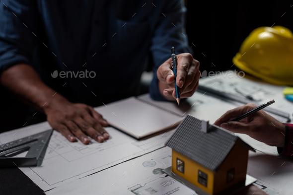 Creative Engineer and Architect Meeting for Collaborative Design and Project Planning Stock ...