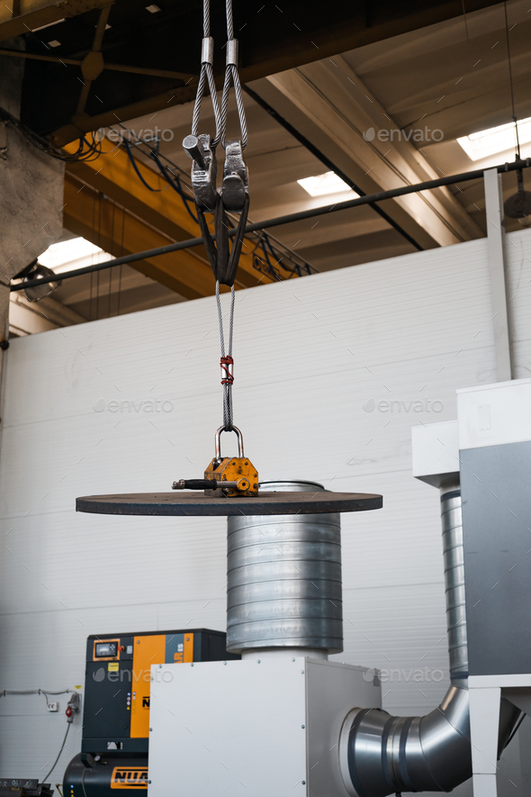 Hoisting Equipment Factory