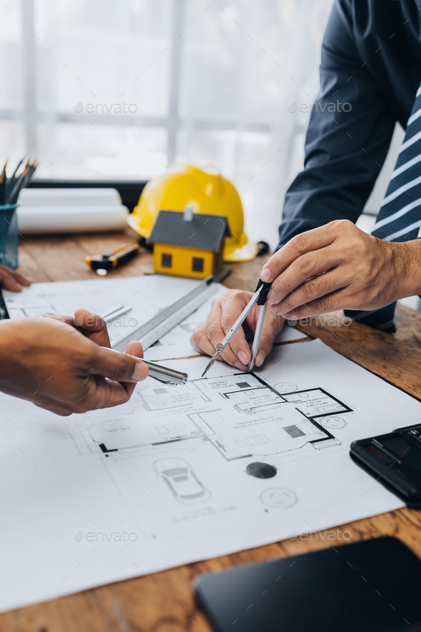 Architects and engineers jointly design and build houses, edit plans ...