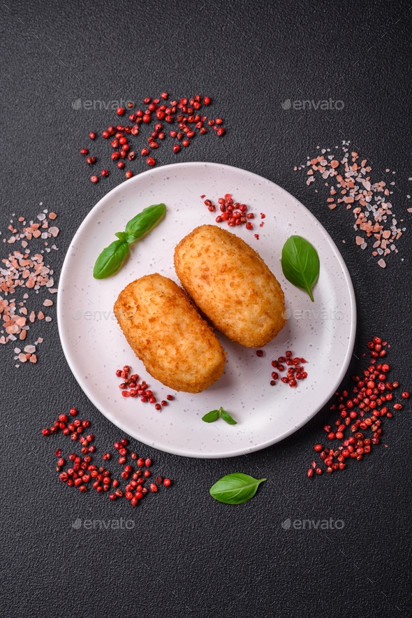 Delicious baked potato cutlet stuffed with chicken and vegetables ...