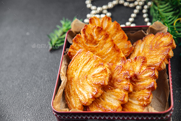 christmas cookie puff pastry biscuits sweet dessert puff sfoglie ...