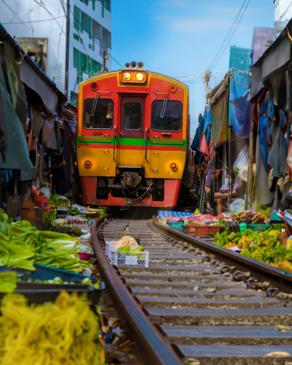 Maeklong Railway Market Thailand, Maeklong Railway Market with train ...