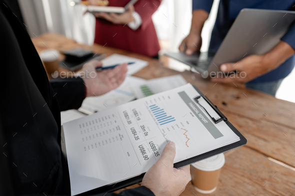 Explaining the report at the meeting, Collaborate to solve problems in ...