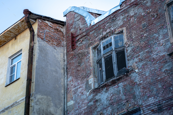 Reconstruction works of historical architectural heritage building to ...