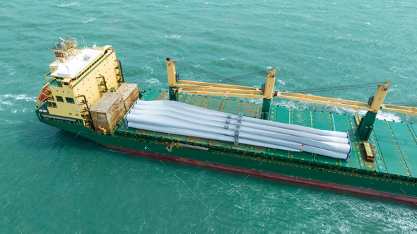 Wind Turbine on Ship, Transportation of blades for wind turbines on a ...
