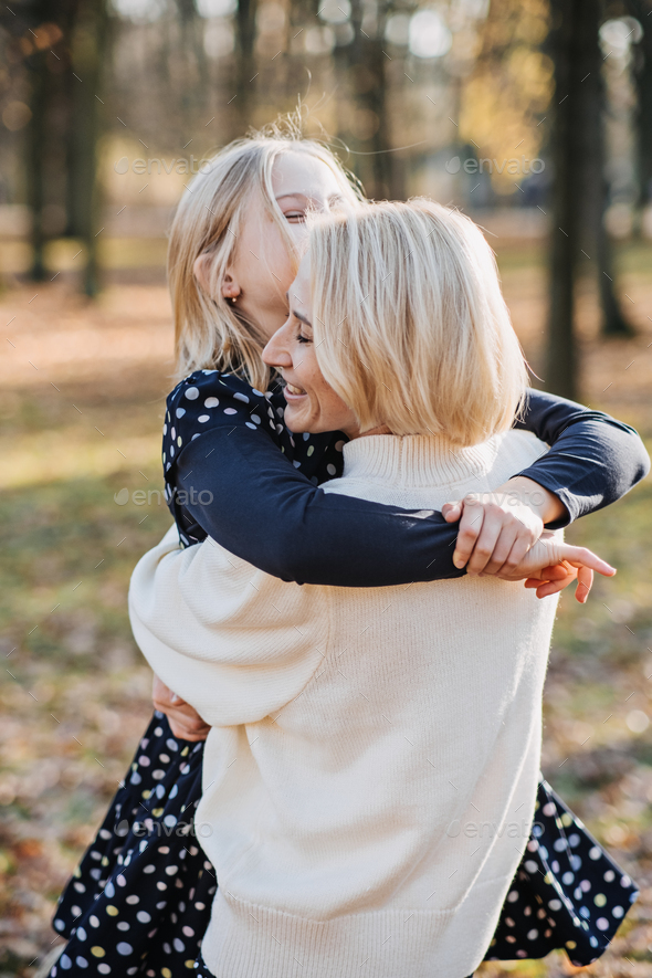 Mother-Daughter Relationship. How to Find Common Ground with Teenage ...