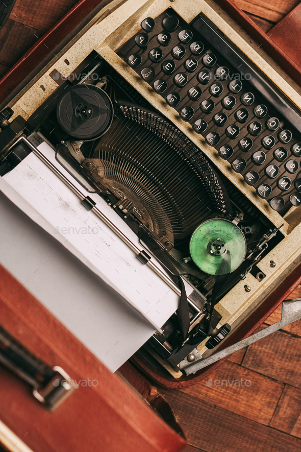 retro typewriter with keys letters wooden background white sheet of ...