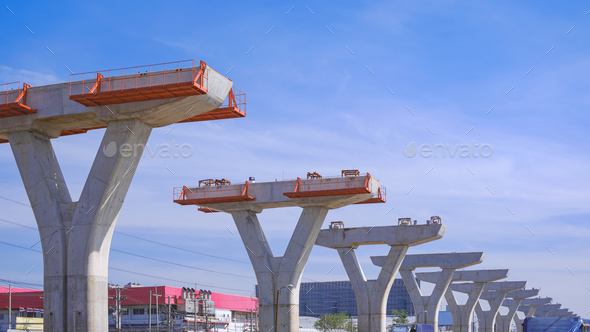 Row of large concrete columns structure of flyover expressway on ...