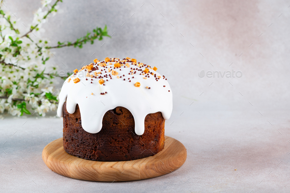 Traditional ukrainian easter cake with marshmallow glaze. Cottage ...