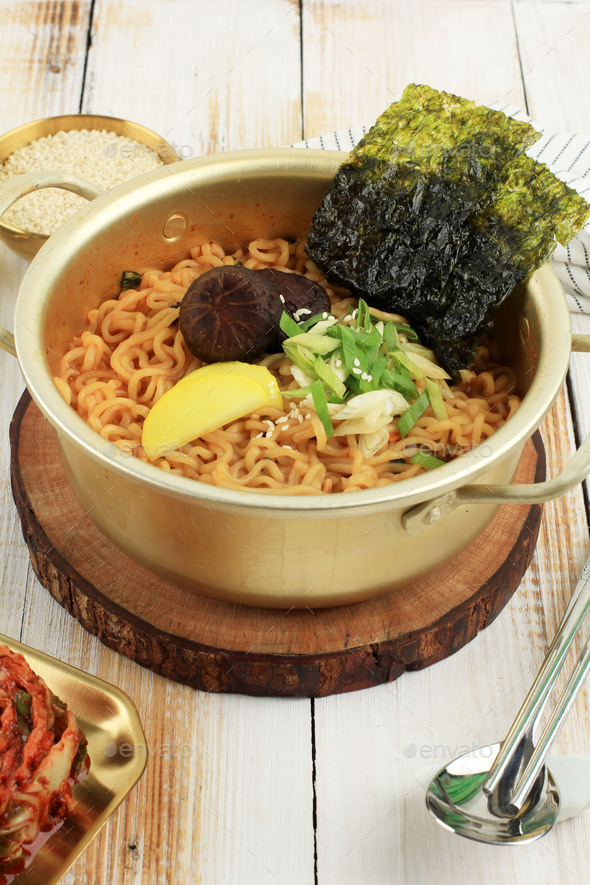 Korean Instant Ramyeon with Slice Green Onion, Danmuji, and Nori Laver ...