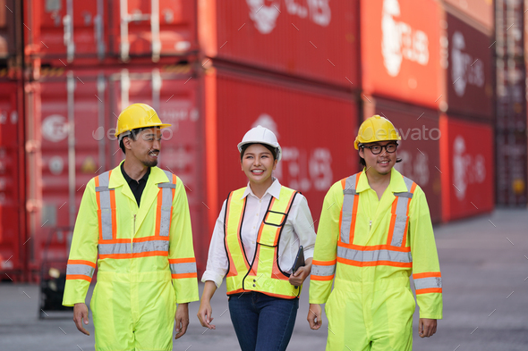 Foreman control industrial container cargo freight ship Stock Photo by ...