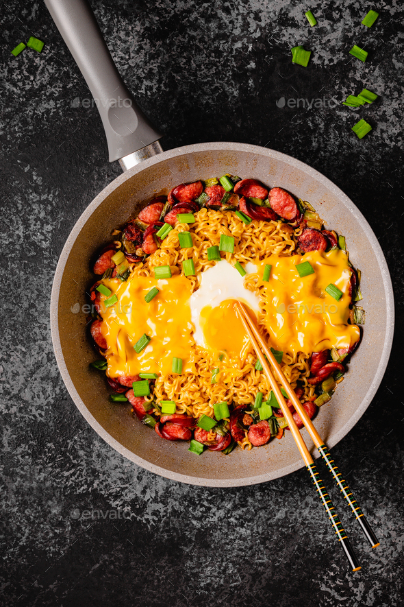 Korean style instant noodle, Shin Ramyeon with sausages Stock Photo by ...