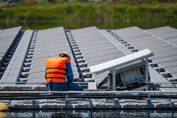Floating solar photovoltaic panels at sustainable electrical power ...
