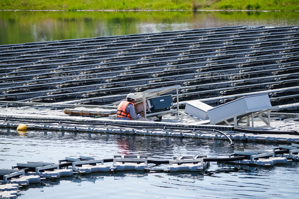 Floating solar photovoltaic panels at sustainable electrical power ...