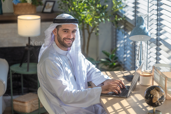 The smiling Sheikh CEO remotely leads the team and oversees business ...