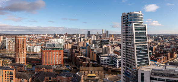 Aerial panorama of Leeds city centre in a cityscape skyline Stock Photo ...