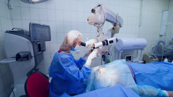 Operation on the eye, cataract surgery. Surgeon hands in gloves, Stock ...